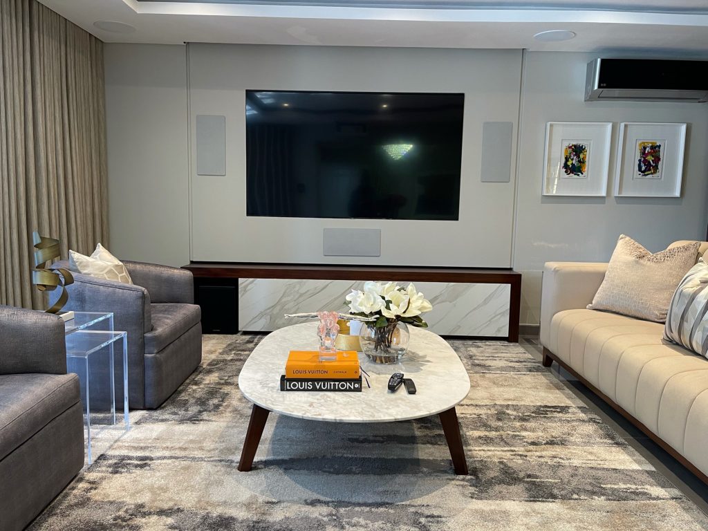 Studio Plasma Stand - Da Rocha