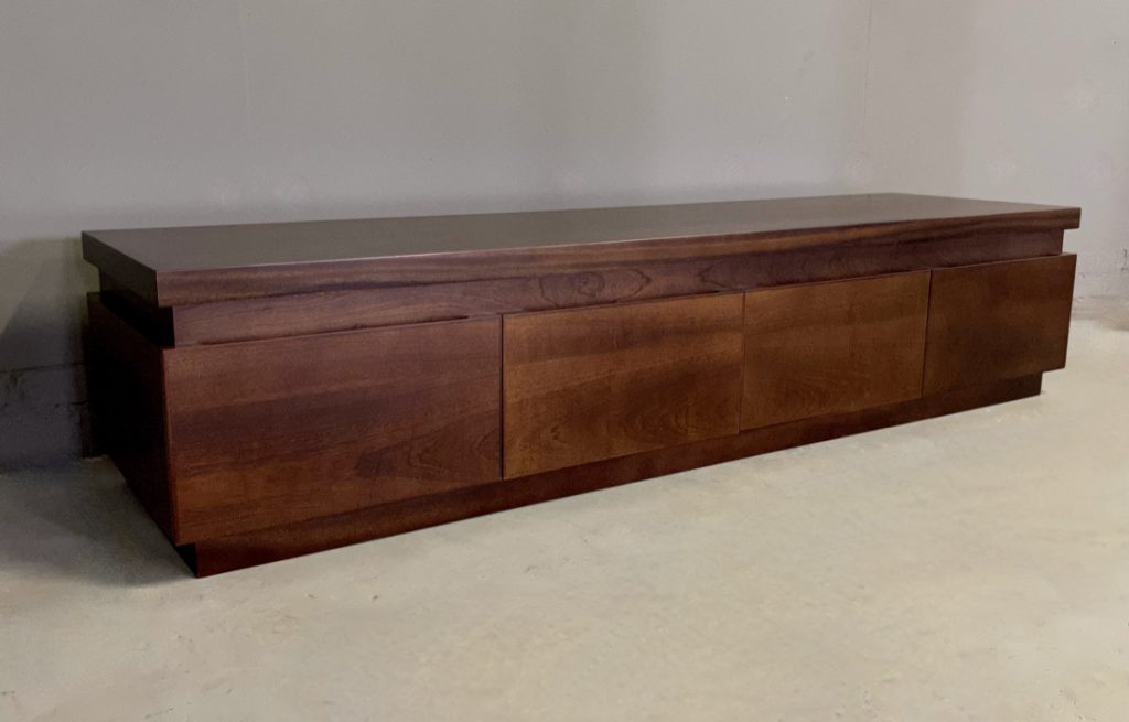 HoneyComb Plasma Stand - Da Rocha